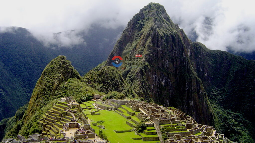 Machupicchu, Lake Titicaca & Colca | Rumbo Explora Peru